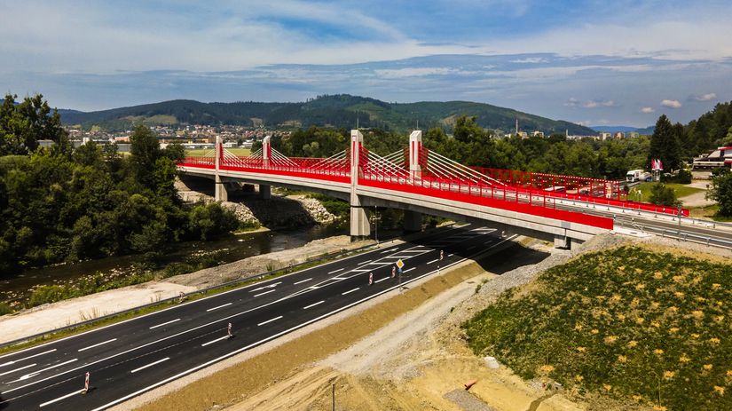 Slovensko čaká diaľničný boom: pribudnú desiatky kilometrov ciest, tunelov a mostov. Kedy ich ...