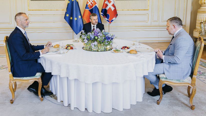 Najvyšší ústavní činitelia nečakane diskutovali o domácej aj ...