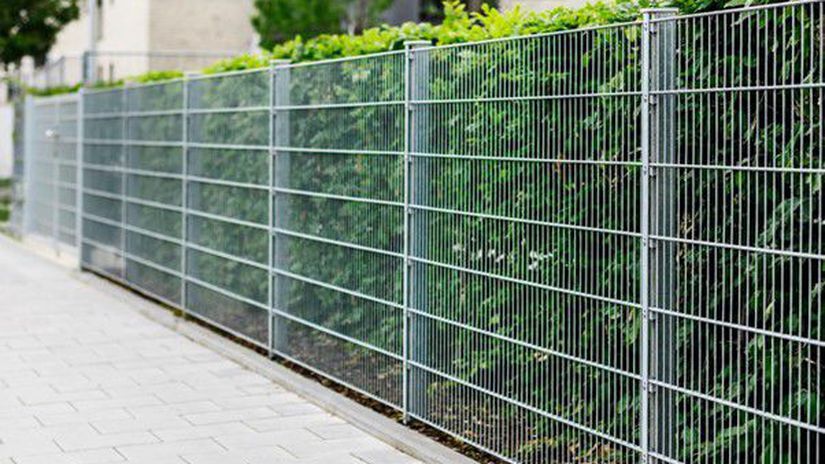 Pletivo alebo panelový plot? Pomôžeme vám s výberom - Ostatné ...