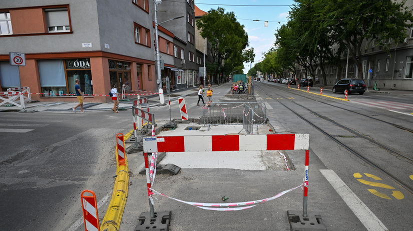 Hotovo. Vajnorská ulica je po náročnej rekonštrukcii opäť prejazdná ...