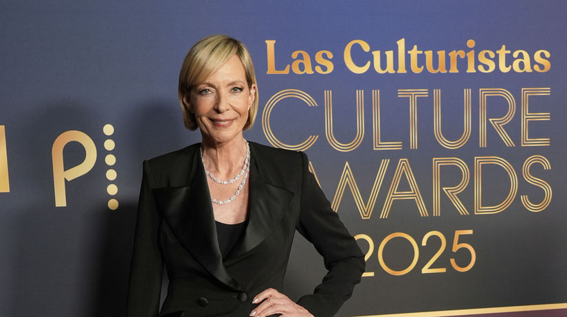 Dole bez ako najhorúcejší trend? 65-ročnej hviezde bez nohavíc poslala ...