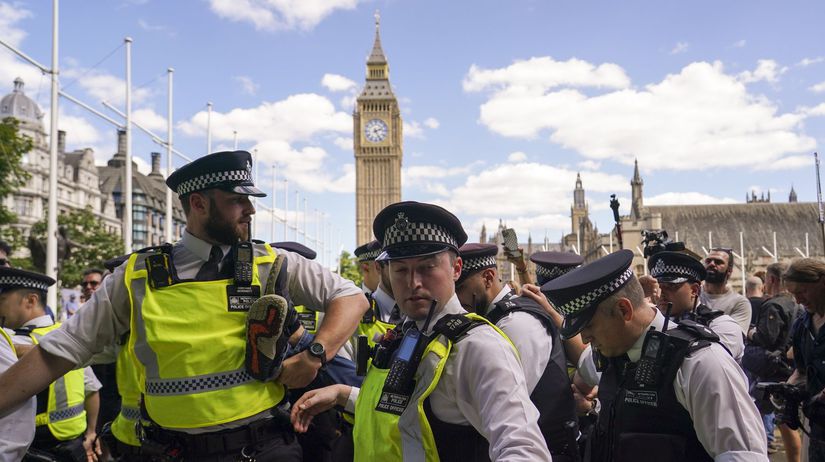 Britská polícia môže po novom zverejniť etnickú príslušnosť podozrivých ...