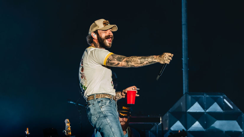Takto ste ho na Lovestreame nevideli! Drsný raper Post Malone ukázal ...