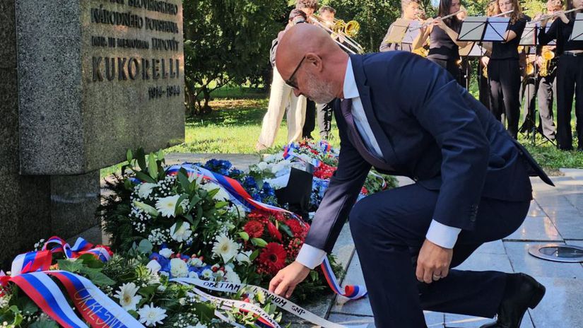 Opozícia si pripomenula výročie vypuknutia SNP a ostro skritizovala ...