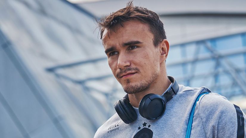 Strelec je na vytúženej adrese, kde milujú Slovákov. Ohúril bývalú ...