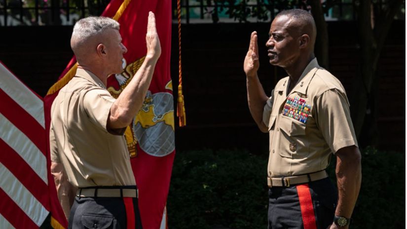 Kariérny postup, ktorý vyráža dych: začínal prehľadávaním kontajneru ...