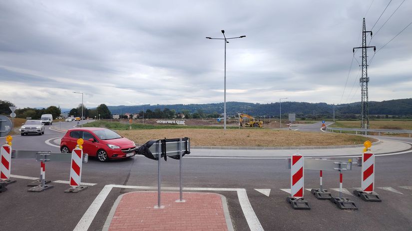 Nový „kruháč“ prinesie na frekventovanom úseku vyššiu bezpečnosť. Väčšinu zaplatil súkromník ...