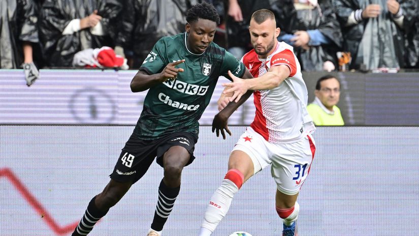 Prekop úspešne debutoval v drese Slavie, Schranz sa na ihrisko nedostal ...
