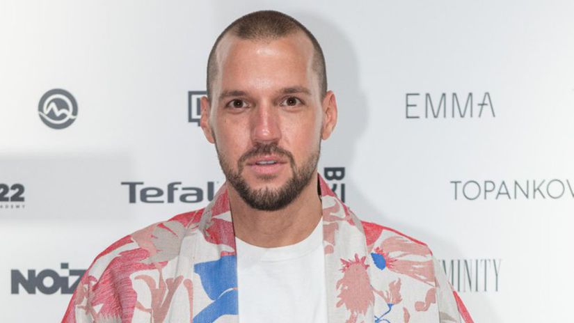 Poslanec Michal Sabo ukázal partnera. Je ním známy influencer ...