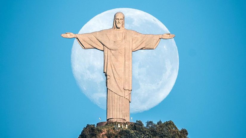 Brazílsky Ježiš dostane premožiteľa: V Ázii rastie najvyššia socha ...