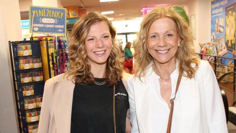 Speváčka Lenka Filipová vydesila fanúšikov: Po nepríjemnej nehode ...