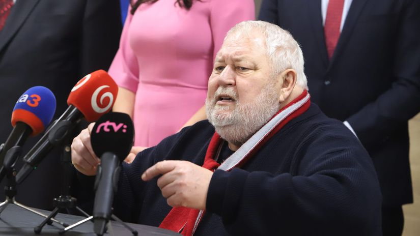 Soták nezabudol na letnú krivdu. Majiteľ Podbrezovej sa počas ...