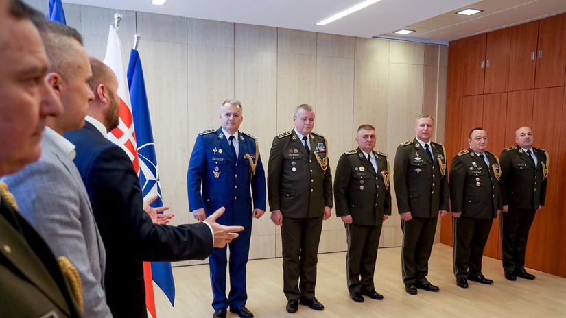 Armáda oznámila smutnú správu. Zomrel rešpektovaný generál s ľudským ...