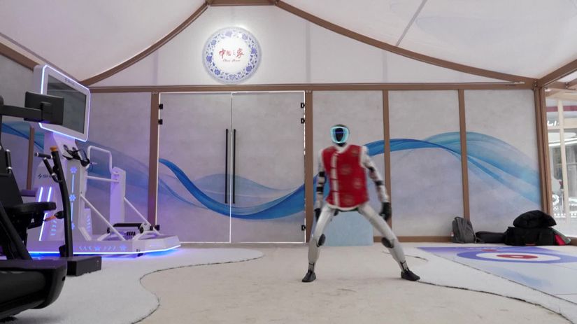 VIDEO: Robot cvičí taj-či a tancuje hip-hop. Láka ľudí do čínskeho ...