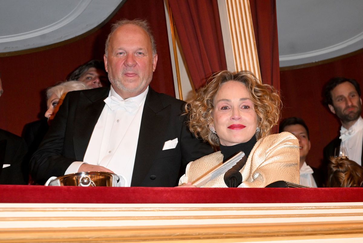 Dráma na slávnom plese vo Viedni: Sharon Stone s plačom utiekla do ...