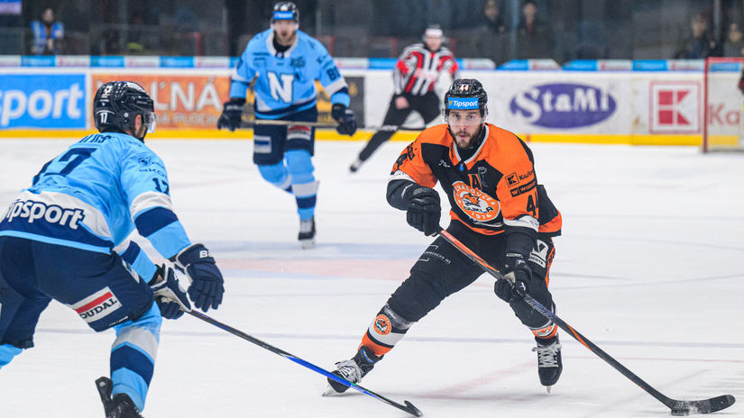 Chybami dopomohli Nitre k víťazstvu. Dvaja rozhodcovia v play off ...