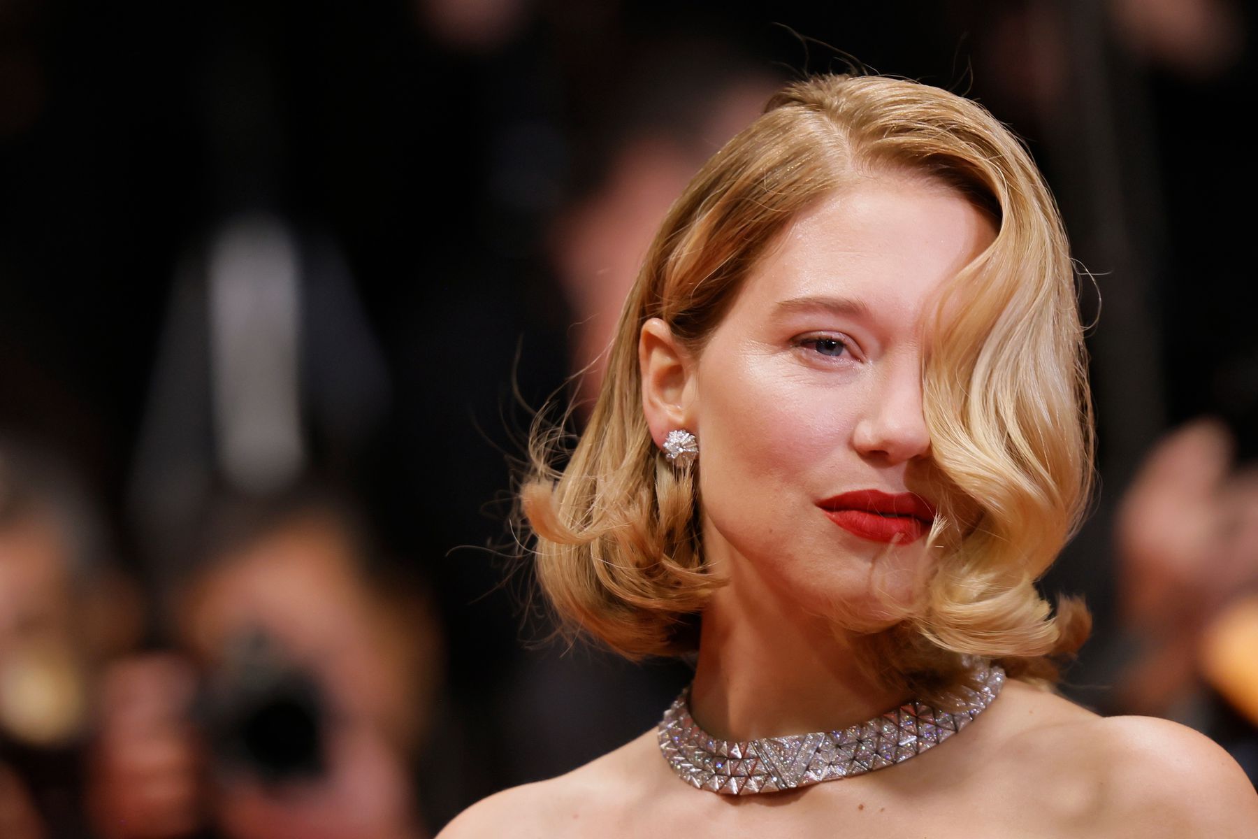Sexi dračica Cara Delevingne v Cannes vyplazovala jazyk. Léa Seydoux a ...