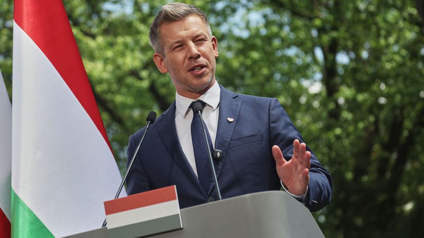 Magyar si radikálne znížil plat. Premiér teraz mieri do Bruselu, chce ...