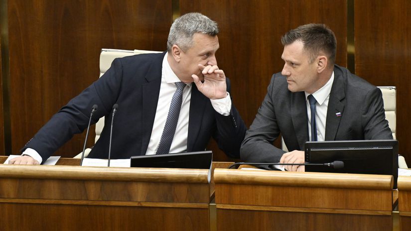 Danko je v koalícii zbytočný, znova stiahol chvost a premiér s ním ...