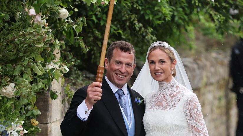 Vnuk kráľovnej Alžbety II. sa druhýkrát oženil, nevesta (45) je ...